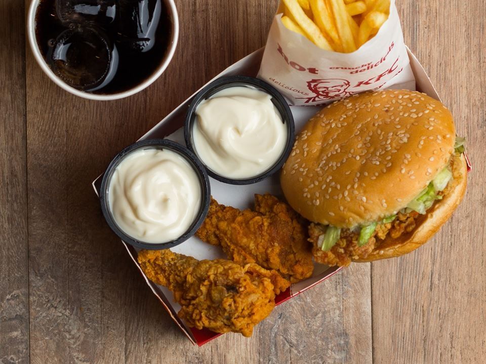 KFC apre in Toscana, il fast food del pollo fritto al centro ...