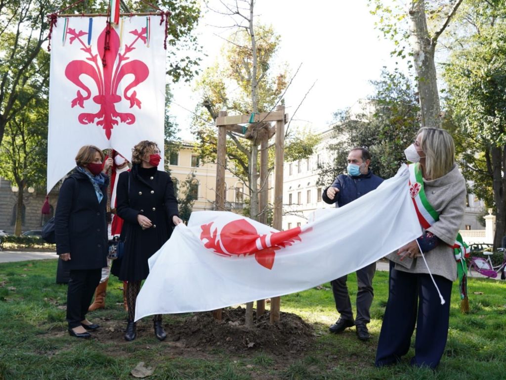 Firenze, in piazza D’Azeglio un albero in ricordo di Enrica Calabresi