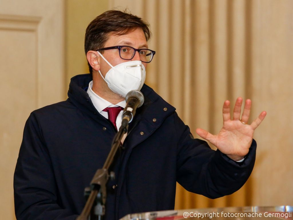 Covid, Nardella: 'Trend in discesa di ricoveri e contagi ma non ...