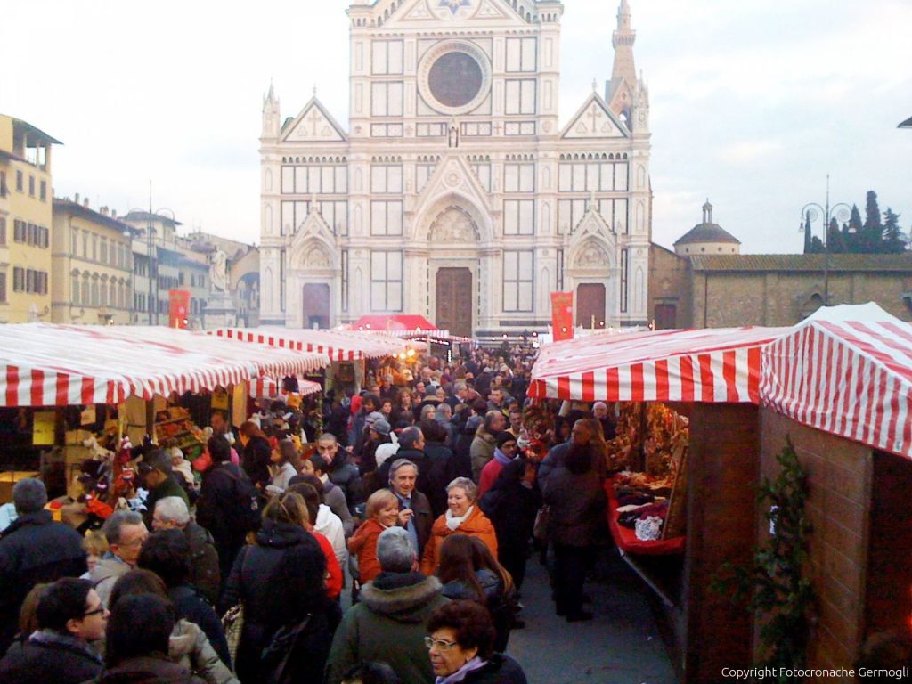 Firenze, al via i primi mercatini di Natale in città: torna il ...