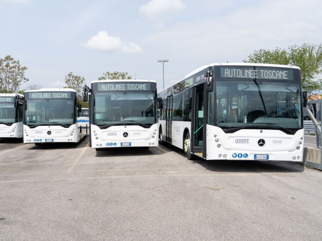 Autolinee Toscane, servizi bus per 25 aprile e primo maggio