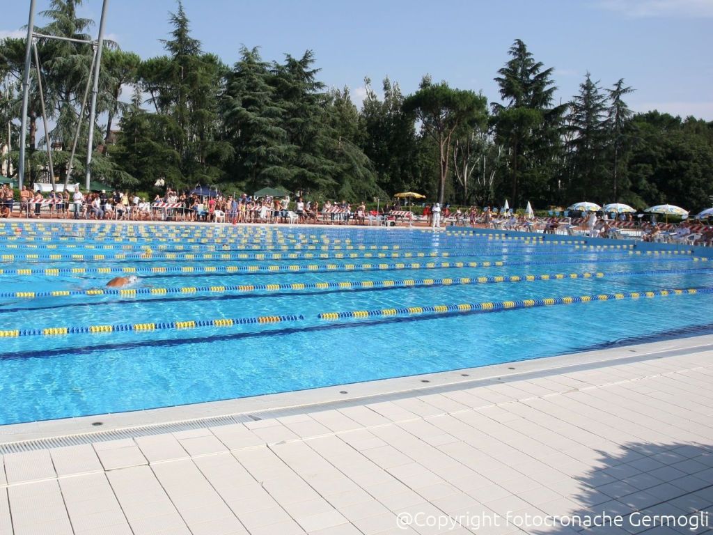 Firenze, riapre la balneazione estiva alla piscina Costoli