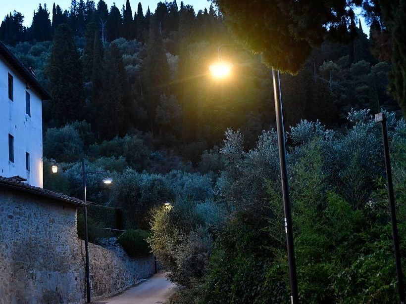 Firenze, nuova illuminazione sulle colline di Settignano