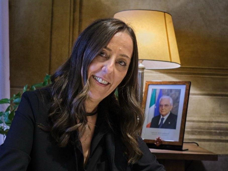 Firenze, Sara Funaro presenta la nuova Giunta: cinque donne e cinque ...