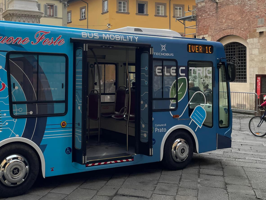 Prato, arrivano i bus navetta elettrici gratuiti per andare in centro