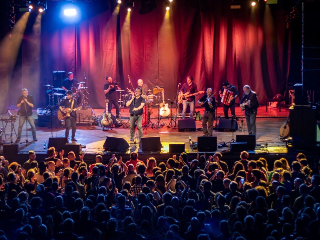 Cisco e gli ex Modena City Ramblers in 'Riportando tutto a casa 30 anni ...