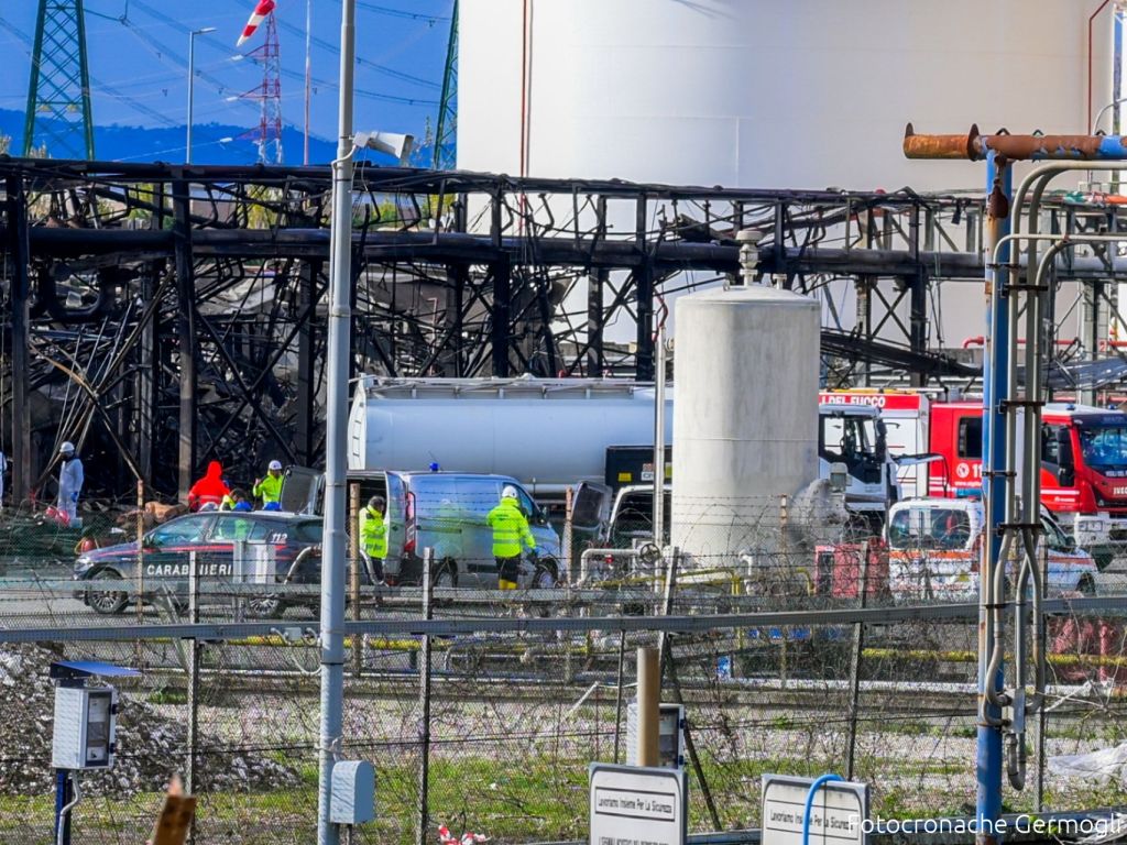 Esplosione deposito Eni di Calenzano, nove indagati. 'Incidente ...