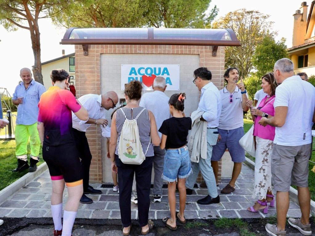 Empoli, inaugurato un nuovo fontanello per l'acqua