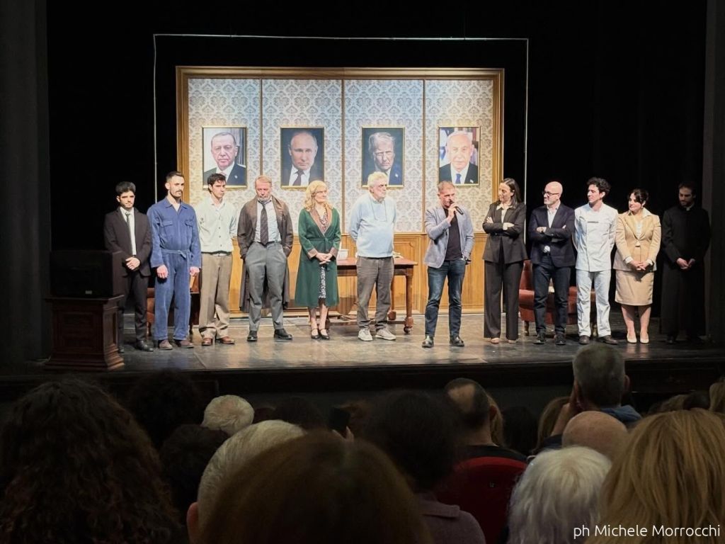 Debutto sold out per 'I coniugi Ubu' di Angelo Savelli: festa per i 40 ...