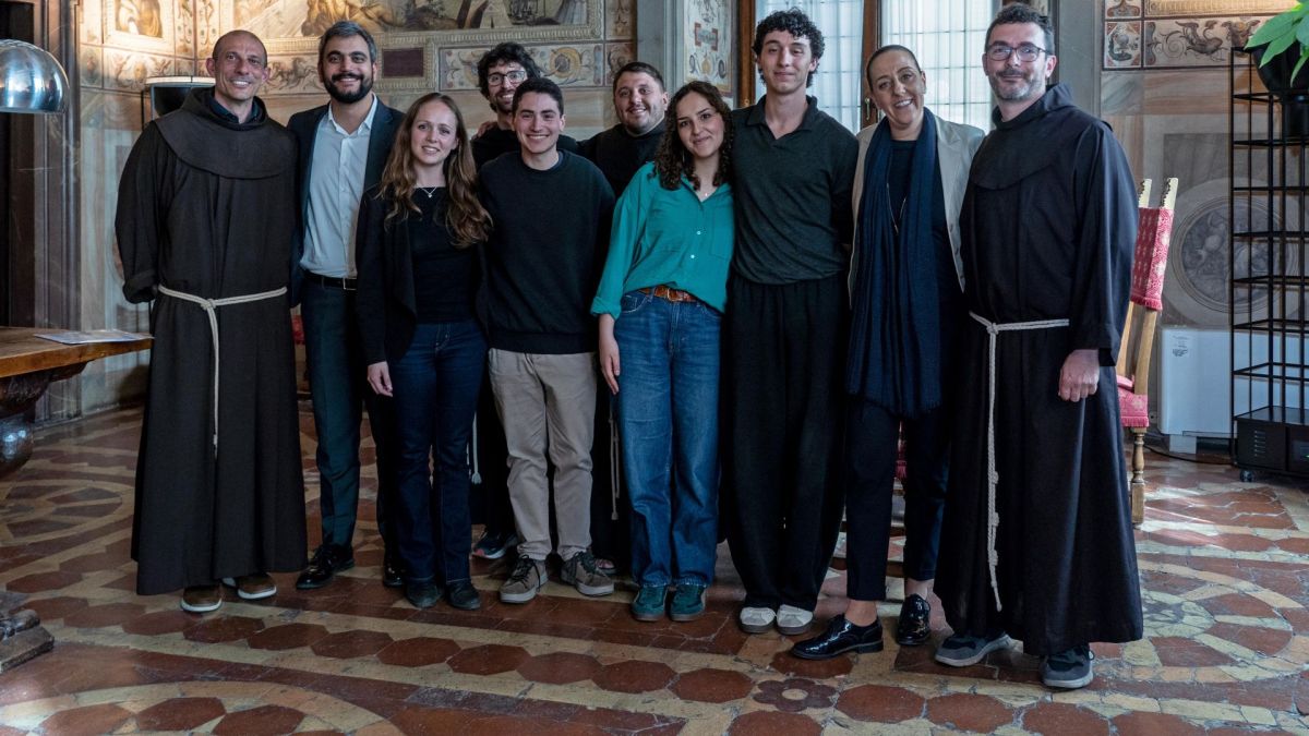 Firenze, i francescani e i giovani di 'Francesco Live' incontrano Sara ...