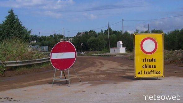 Arrivano i binari per la tramvia, chiusa via Corridoni Arrivano i binari per la tramvia, chiusa via Corridoni