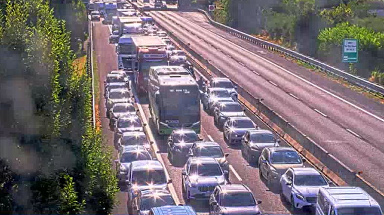 Incidente sull’A11, traffico bloccato verso Firenze: coinvolti due ...