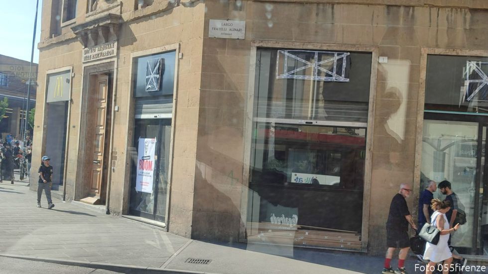 KFC arriva a Firenze: il fast food del pollo fritto apre un punto ...