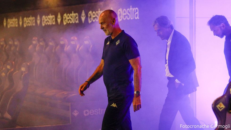 Viola Carpet, bagno di folla per la Fiorentina. Pioli: 'Alleno per ...